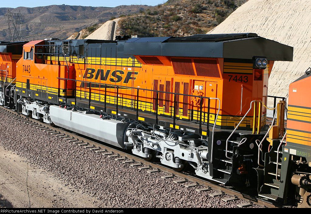 BNSF 7443